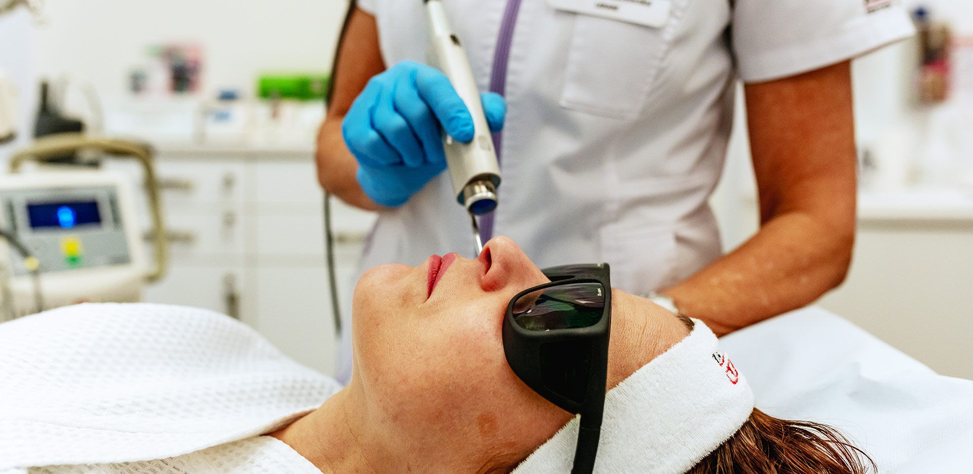 Laserowe Leczenie Trądziku Medycyna Estetyczna Aldemed